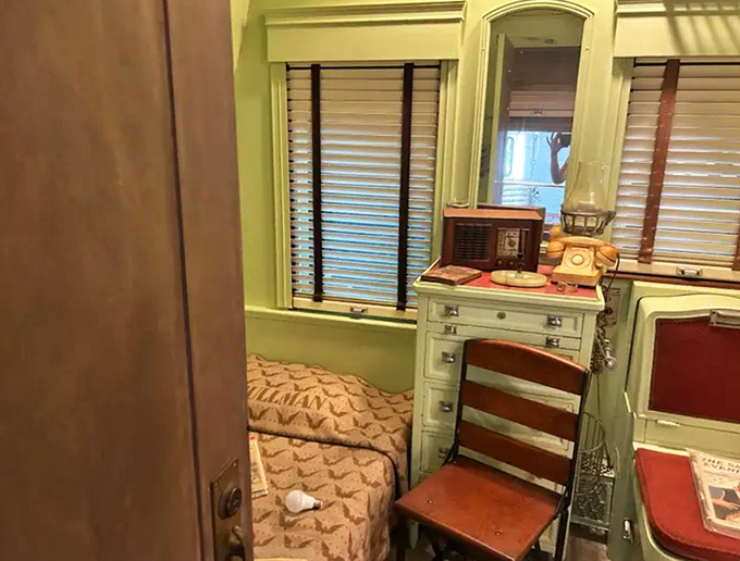 The presidential suite combined functionality with luxury, offering the comforts of home while decisions of state were made on the move.