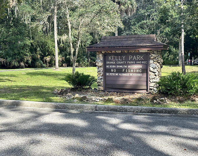 The gatekeeper to paradise! This rustic sign welcomes you to Kelly Park, clearly stating the simple rules for a great day.