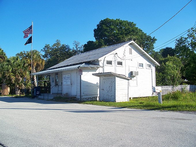 This isn't just any post office&mdash;it's where time decided to take a permanent vacation in rural Florida.