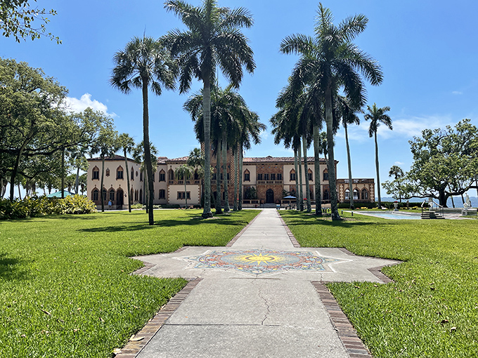 That walkway leading to the mansion practically begs you to stroll down it while pretending you're visiting your rich relatives.