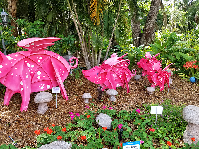 These hot-pink metal pigs might be the only swine in Florida that don't mind the heat &ndash; they're already blushing!