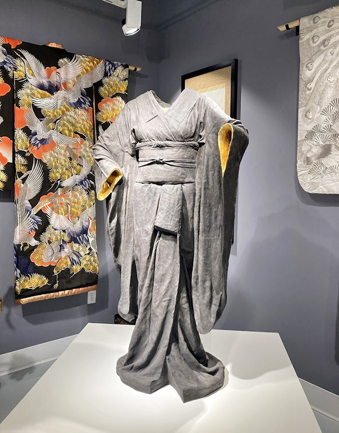 This elegant kimono-inspired sculpture demonstrates glass art's versatility, transforming a traditionally fabric form into something hauntingly ethereal.