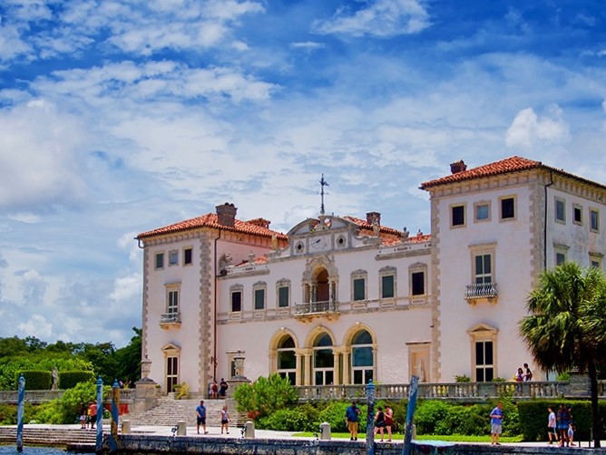 When your backyard view includes both formal gardens and Biscayne Bay, you've basically won at life, past or present.