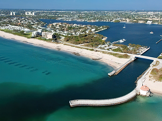 The Boynton Beach Inlet creates nature's perfect meeting point where the calm Intracoastal waters shake hands with the mighty Atlantic.