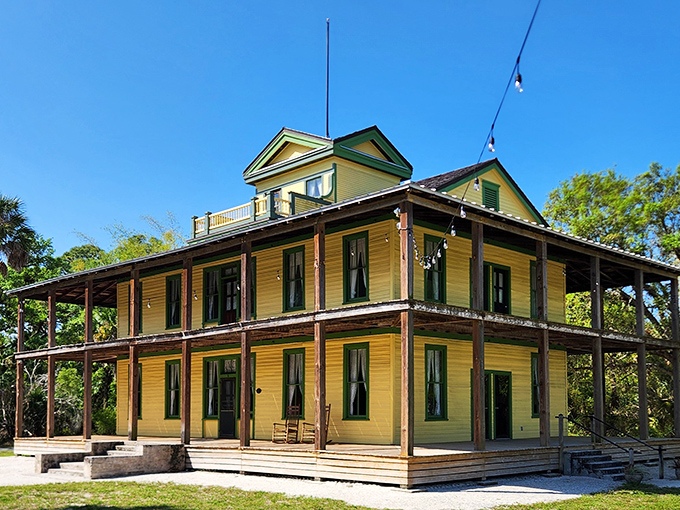 The sunny yellow Planetary Court where seven women governed the Koreshan community &ndash; feminism flourished while conventional astronomy didn't.