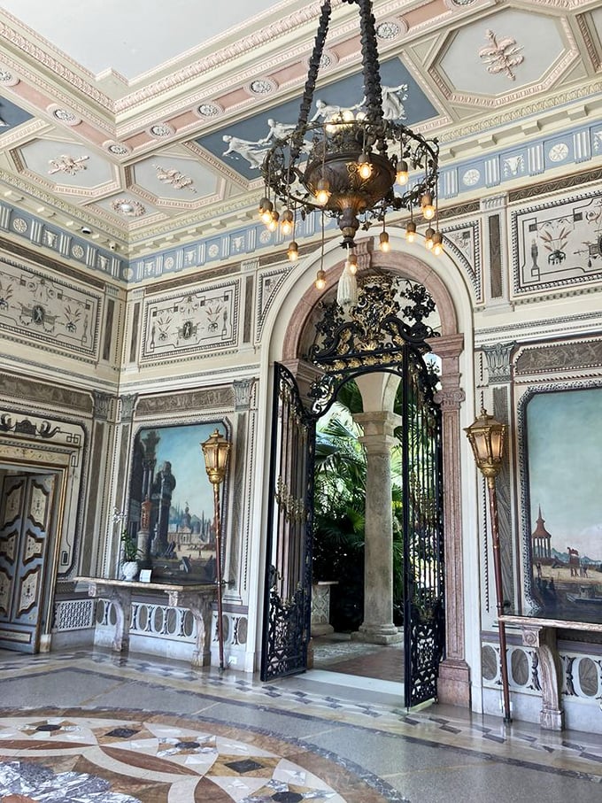 Step inside and prepare for your jaw to drop &ndash; this entrance gallery has witnessed more gasps than a plot twist in your favorite show.