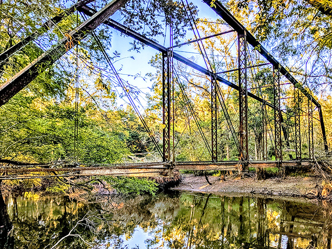Viewing the bridge from the side reveals its elegant engineering, a testament to early 20th century American craftsmanship.