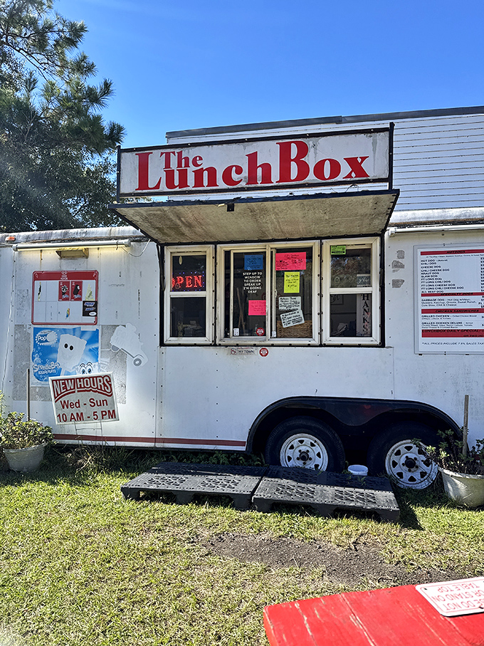 The Lunch Box: Proof that culinary delights come in all packages &ndash; this humble food trailer serves up satisfying meals worth the stop.