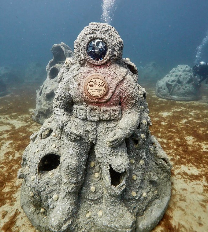 Space meets sea &ndash; this astronaut sculpture creates an otherworldly scene in its underwater home.