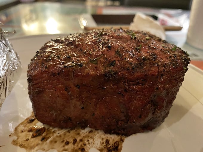 The filet mignon steak could make steakhouse chefs nervous &ndash; perfectly seasoned, expertly cooked, and served without pretension.