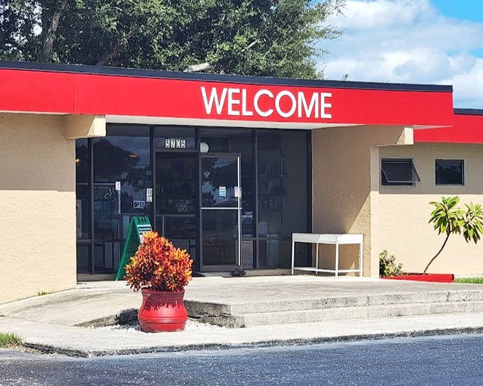 The welcoming entrance might not scream "world-class reptile facility," but prepare to have your expectations delightfully exceeded.