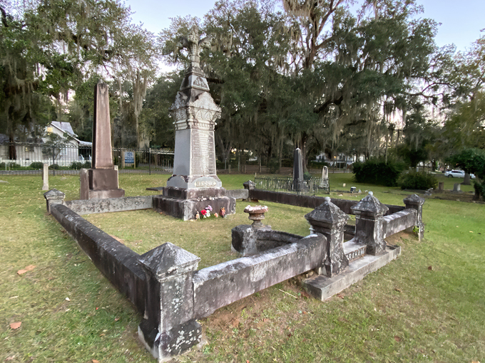 grave of elizabeth budd graham 3