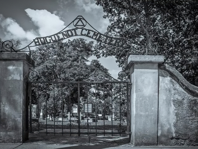 huguenot cemetery 3