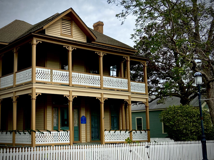 lear rocheblave house 8