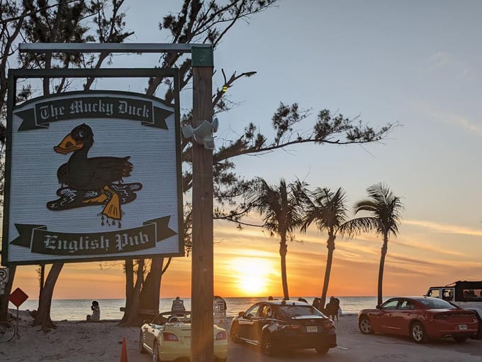 mucky duck restaurant 2