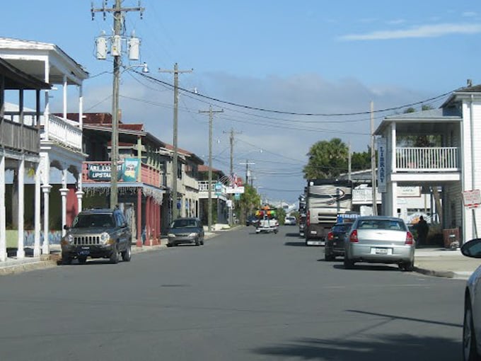 the island hotel and restaurant 9