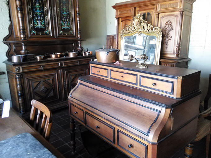 thom downs antiques inc 6