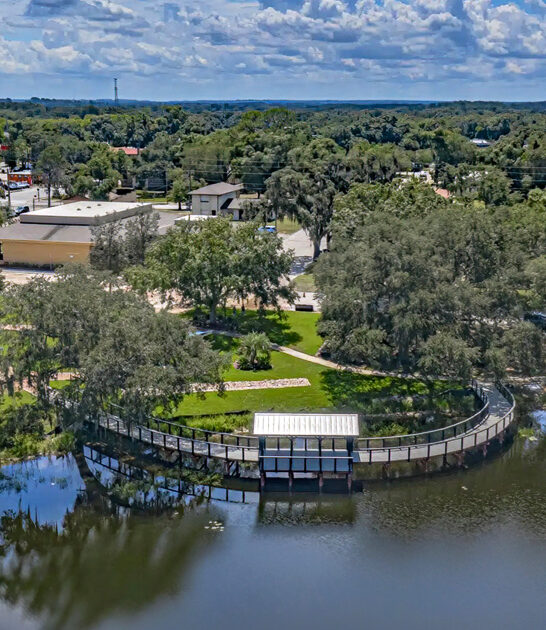 scenic lakeside town florida ftr
