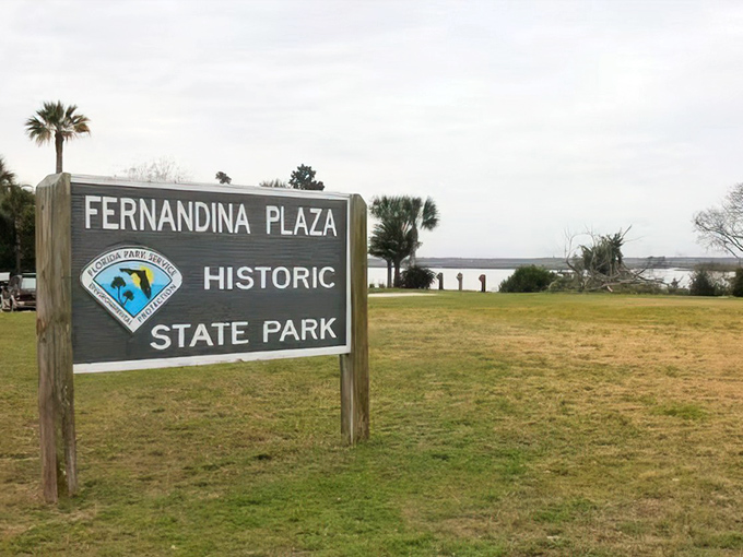 Welcome to Florida's pocket-sized time machine! Fernandina Plaza Historic State Park may be small, but its historical significance looms large.