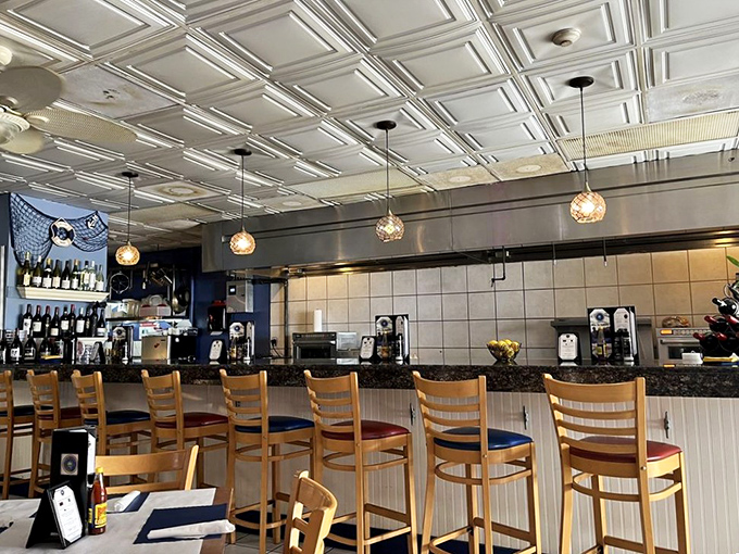 Thoughtfully curated wines and local beers await – where knowledgeable staff can guide you to the perfect seafood pairing.