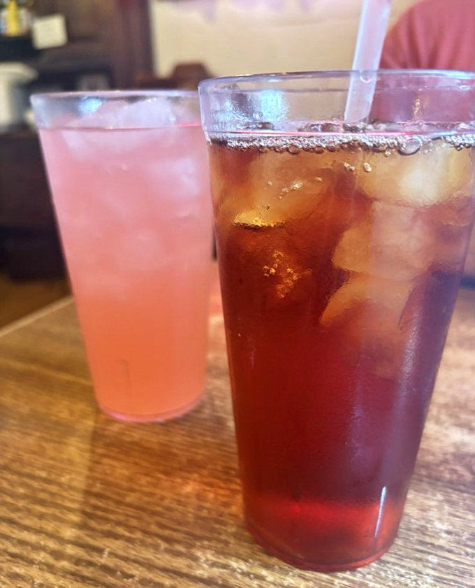 Sweet tea and soda served in glasses big enough to swim in. Hydration is important when tackling meals of this magnitude.