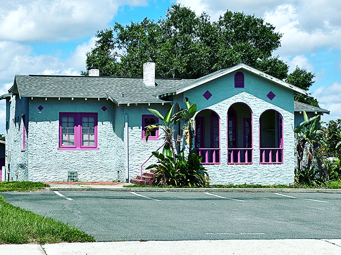 Highlands Art League: Creative sanctuary where Florida's unique light and landscapes are captured by local artists with passion that practically leaps from the canvas.