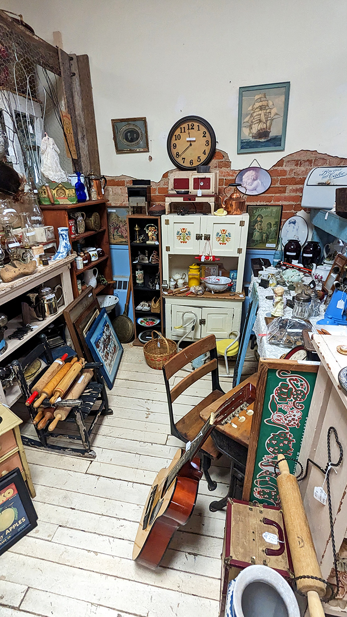 Vintage treasures spill from every corner in this room, where kitchen gadgets, artwork, and furnishings create a time capsule of American domestic life.