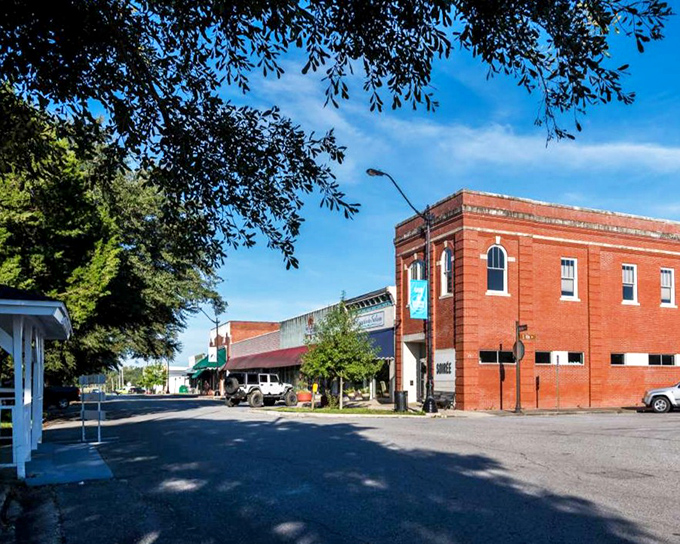 DeFuniak Springs' historic downtown looks like it was plucked from a Norman Rockwell painting, with brick buildings that have witnessed over a century of small-town stories.