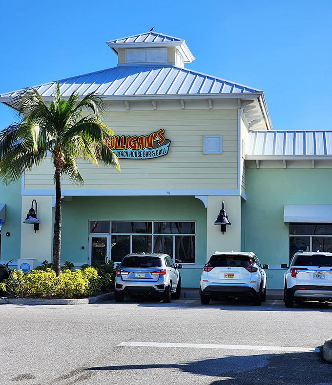 Mulligan's Beach House serves up ocean views with a side of fresh seafood &ndash; where flip-flops are always appropriate footwear.