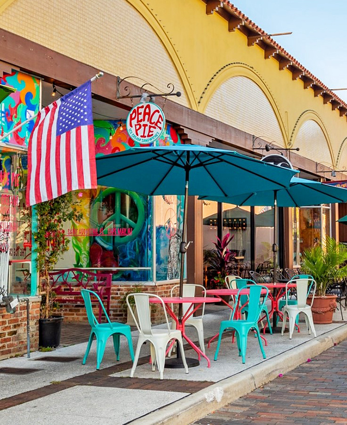 Peace Pie's colorful facade and turquoise umbrellas scream "calories don't count on vacation!" And I'm here for it.