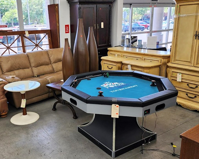 That poker table didn't hear "fold" &ndash; it's waiting for a new home where game nights involve more than just scrolling through phones.