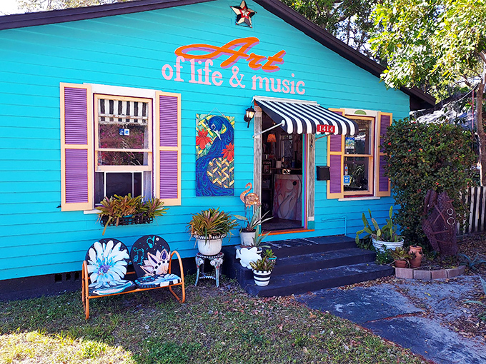 "Art of Life & Music" isn't just a name &ndash; it's a turquoise promise of creative treasures waiting inside.