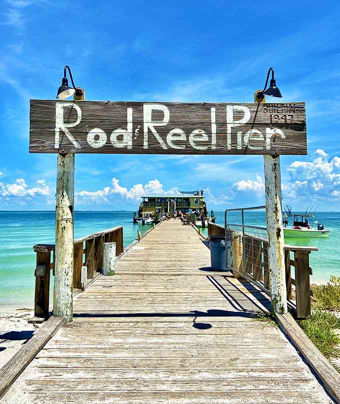 This wooden walkway to happiness offers fishing, dining, and dolphin-watching – the holy trinity of Florida pleasures.