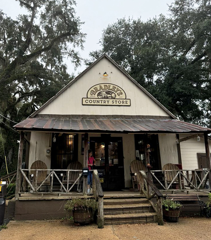 Bradley's exterior hasn't changed much over the decades &ndash; the white clapboard building stands as a defiant monument to "if it ain't broke, don't fix it."