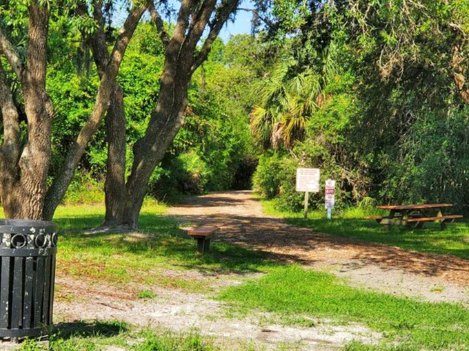 This picnic spot beckons with the promise of lunch with a view &ndash; dining where the only reservation needed is your own commitment.