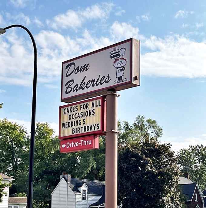 The iconic Dom Bakeries sign – a landmark for locals and a North Star for those seeking donut nirvana.
