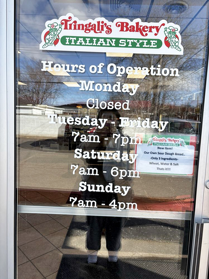 Store hours: The most important information in Warren &ndash; when you can get your hands on those legendary cannoli and cassata cakes.