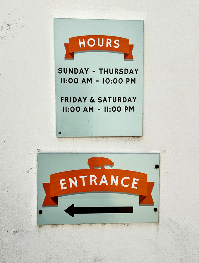 Operating hours that stretch into the evening ensure that popsicle cravings never go unsatisfied &ndash; because dessert emergencies don't check the clock.