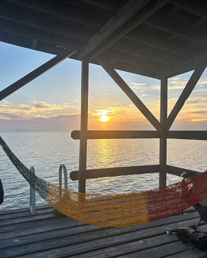 A hammock swaying gently in the breeze &ndash; the perfect spot to contemplate life while suspended above the Everglades.