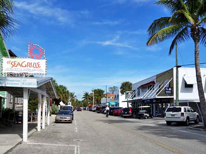 Stroll down the sun-drenched streets and enjoy the island vibes near the local shops and Sea Grille. 