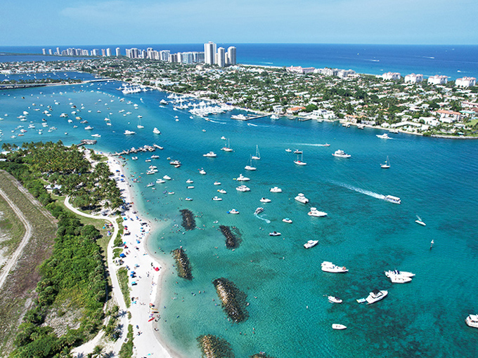 Bird's eye bliss! From above, Peanut Island reveals its perfect positioning in Lake Worth Lagoon, surrounded by a mosaic of blues.