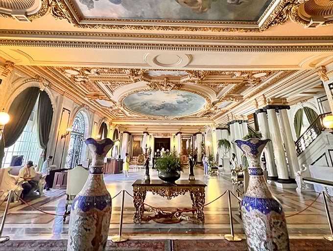 Look up! This ceiling isn't just decorated&mdash;it's showing off like a peacock at a chicken convention.