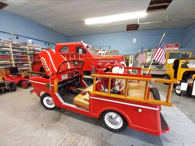 This miniature fire truck isn't just for show &ndash; it's for go! Kids can experience the thrill of "responding" to imaginary emergencies.