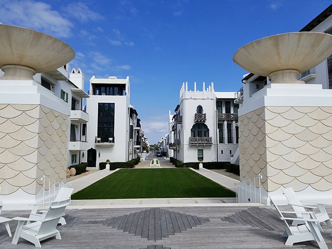 A grand entrance worthy of royalty&mdash;or at least someone who remembered to pack their fancy flip-flops.