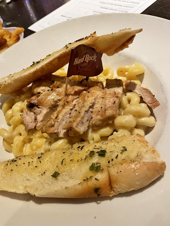 Twisted Mac, Chicken & Cheese brings comfort food to rock star status with cavatappi pasta, grilled chicken, and a three-cheese symphony.