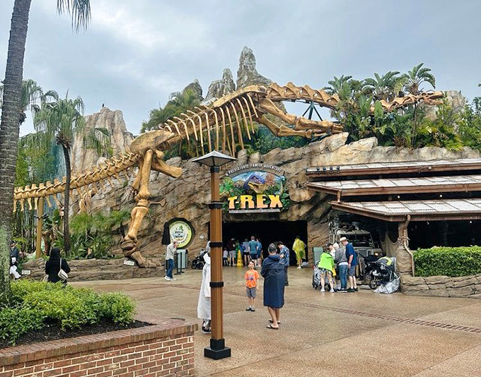Families line up for a chance to dine among the dinosaurs at this popular themed restaurant. The realistic prehistoric setting makes ordinary meals extraordinary.