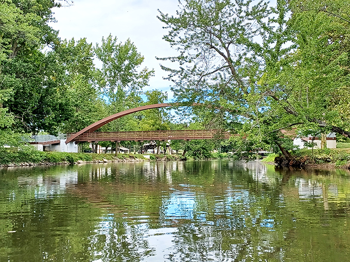 Ellis Park's graceful arch bridge isn't just Instagram-worthy – it's a gateway to tranquil riverside strolls and impromptu wildlife spotting.