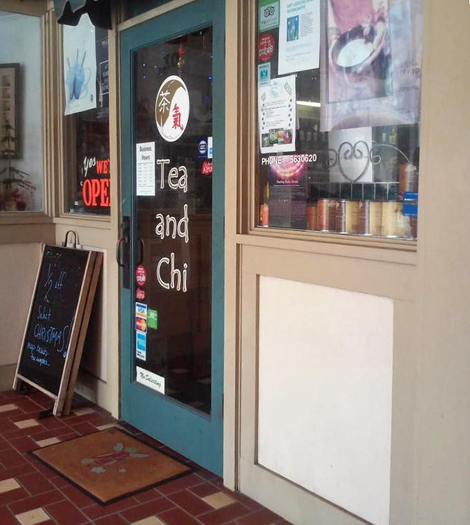 The unassuming storefront hides a peaceful haven where traditional Chinese teas and modern bubble creations await discovery.
