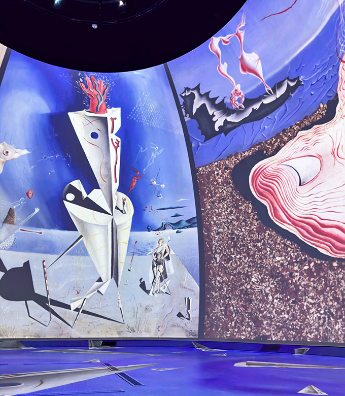 Apparatus and Hand springs from static canvas to dynamic spectacle, with Dal&iacute;'s bizarre anatomical visions stretching and morphing in digital space.