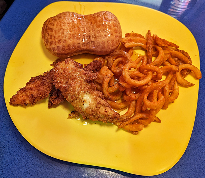 Crispy chicken tenders perform a balancing act with a fluffy biscuit &ndash; comfort food that deserves a standing ovation.